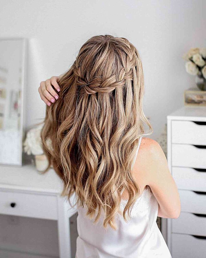27 Gorgeous Formal Half Updos You'll Fall In Love With