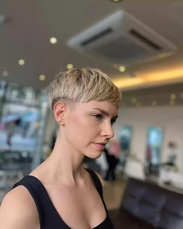 25 "90s Pixie Cut" Ideas Prove This Is Making a Comeback