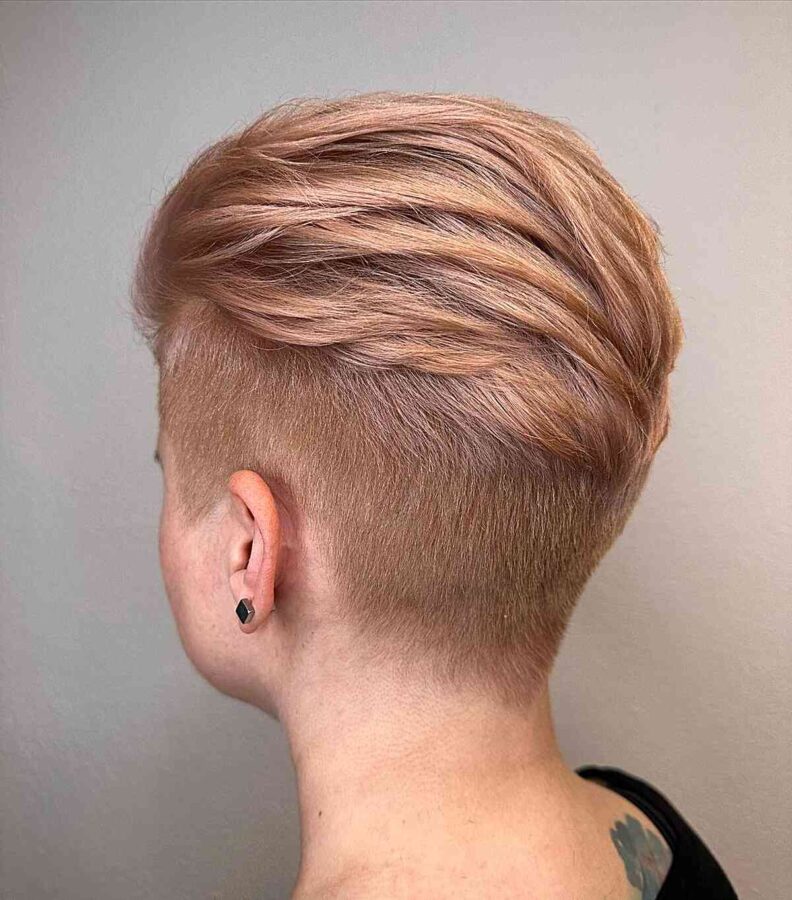 23 Trendsetting Androgynous Haircuts for the Modern Individual