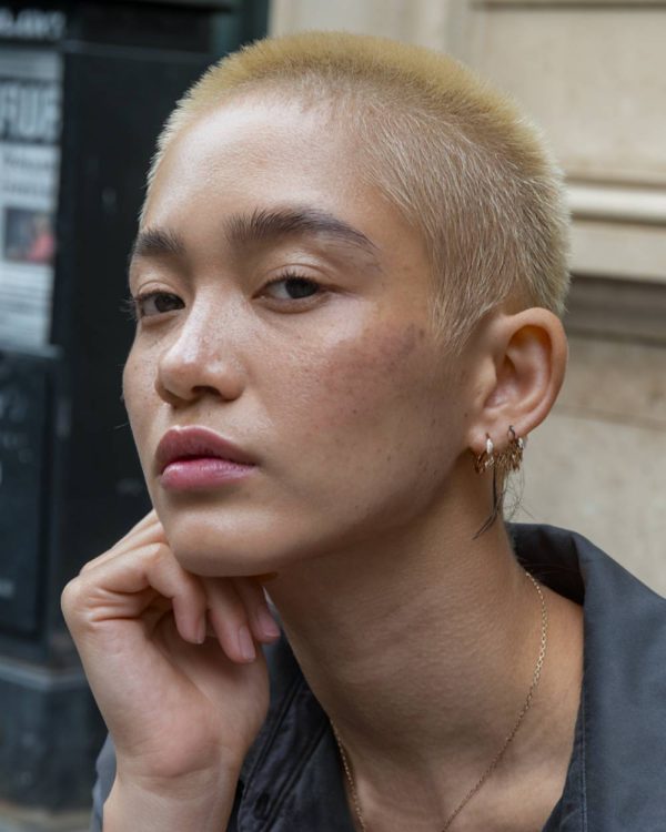 15+ Effortlessly Cool Enby Haircuts to Try in 2025