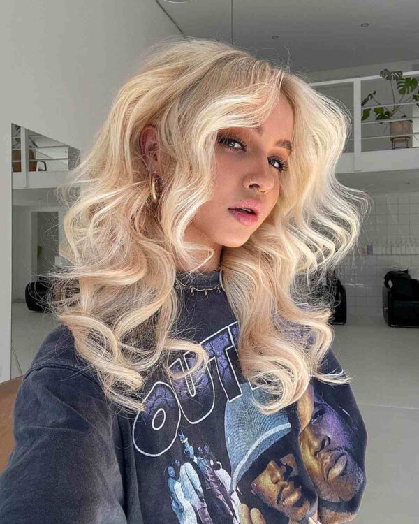 39 Best Ways to Get The Layered Wavy Hair Trend