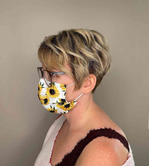 36 Cutest Ways to Get a Pixie Cut with Highlights for a Dimensional Crop