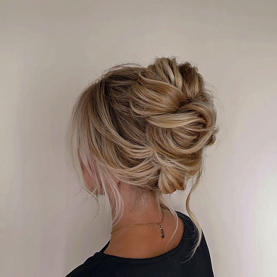 25 Romantic Bun Hairstyles for Prom That Are Easy to Do