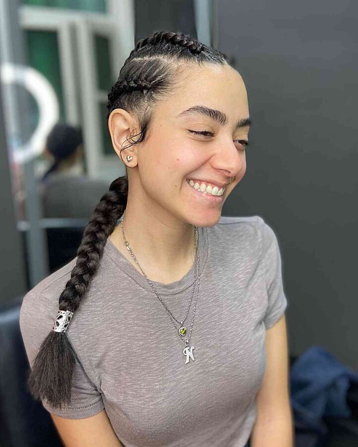 29 Perfect Softball Hairstyles That Are Trendy and Practical