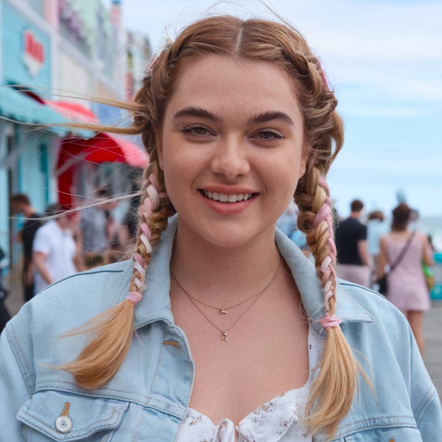 15+ Trendy Ribbon Hairstyles for a Playful & Chic Look in 2025