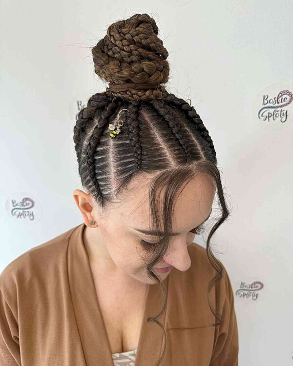 34 Cute & Easy Bun Hairstyles to Try in 2025