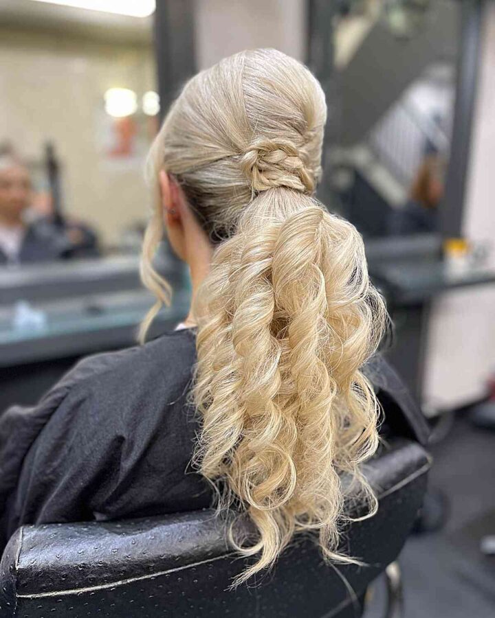 25 Cutest Ways to Style a Curly Ponytail