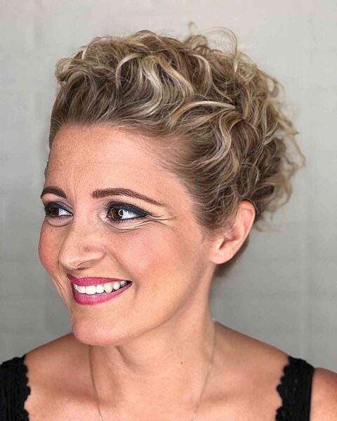 70+ Trendy Short Curly Haircuts & Hairstyles for 2026