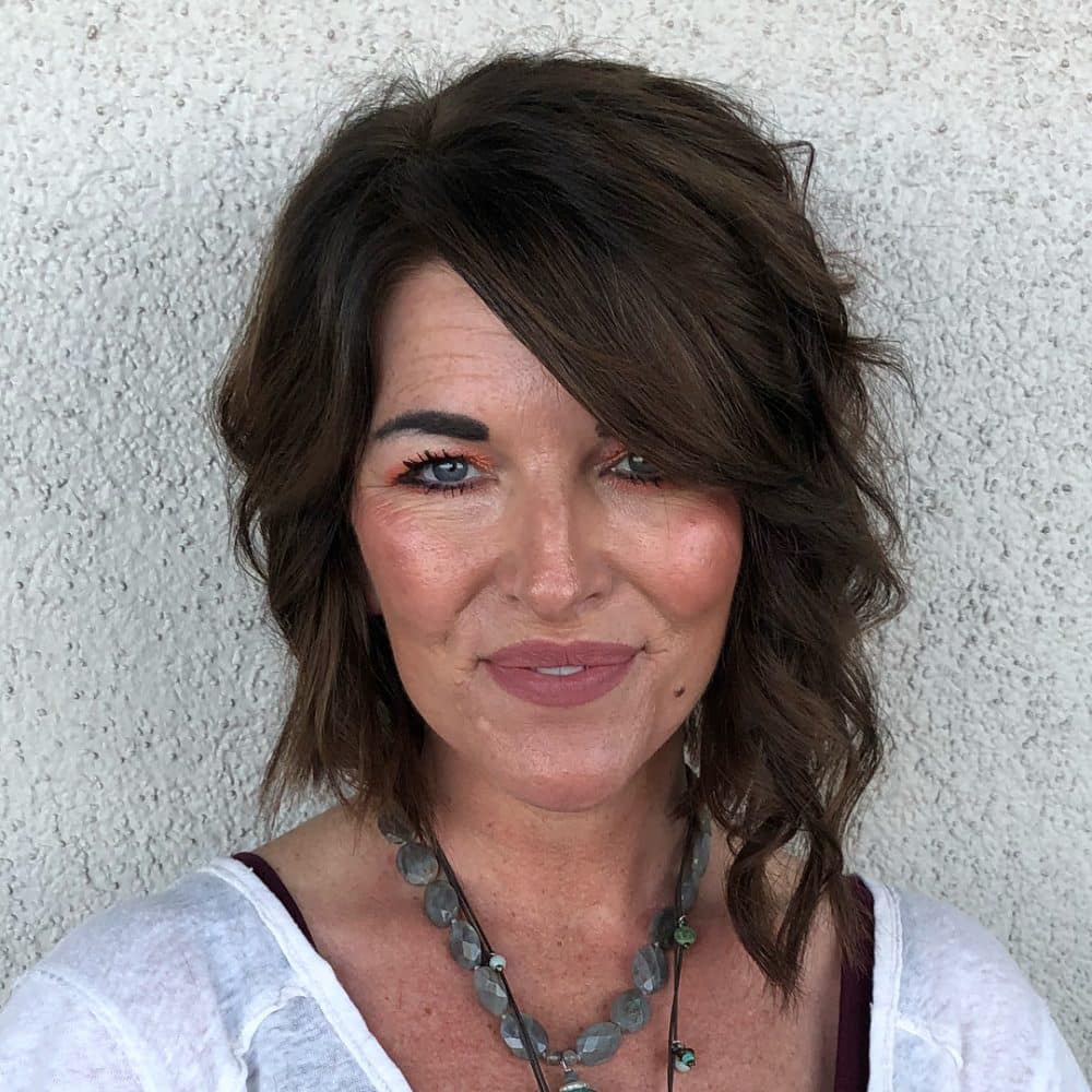 20 Trendiest Medium Layered Bob Haircuts for Shoulder-Length Hair