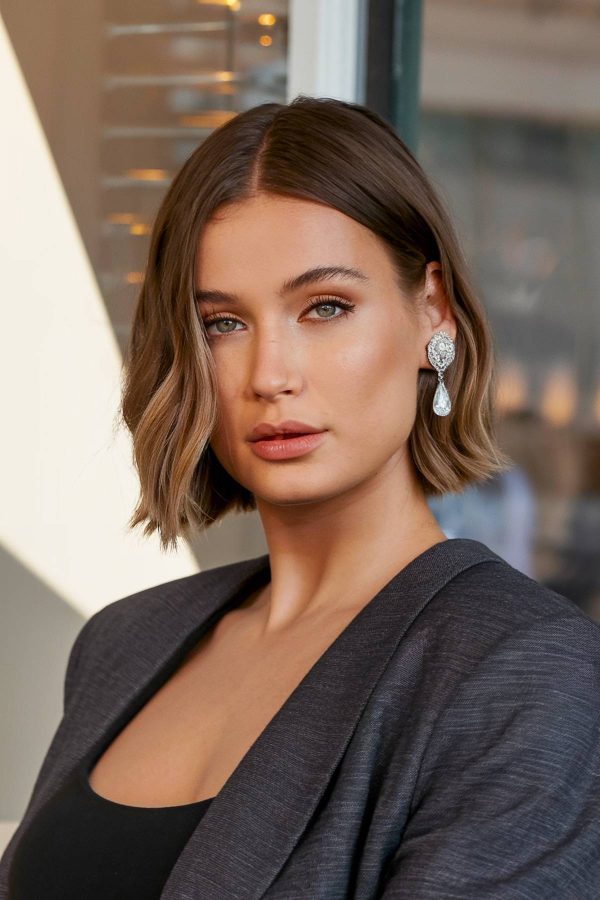 15+ Fresh Takes on the 90s Layered Bob You’ll Want in 2025