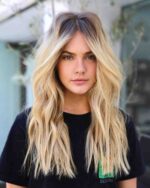 43 Flattering Middle Part Hairstyles Trending Right Now