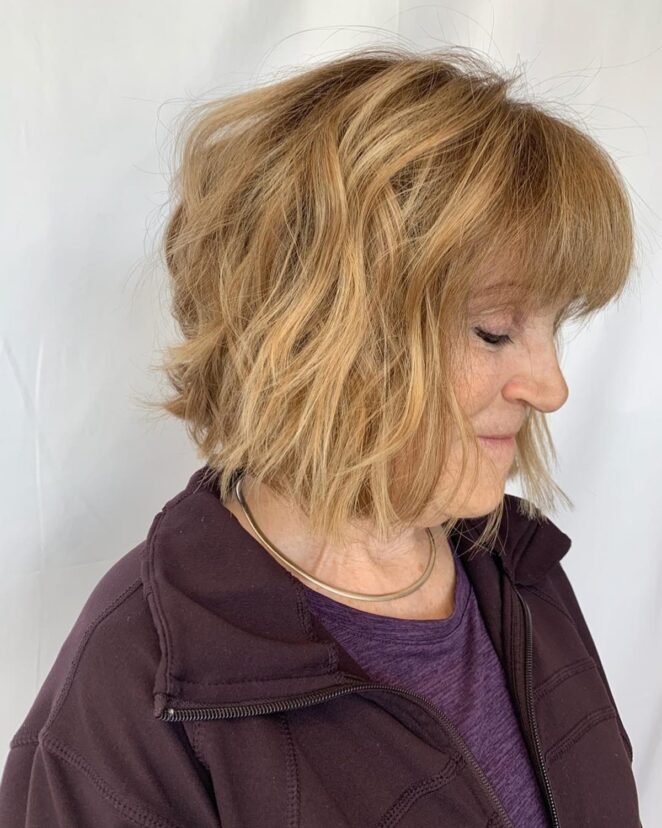 33 Trendy Choppy Bob with Bangs for a Modern Beachy Style