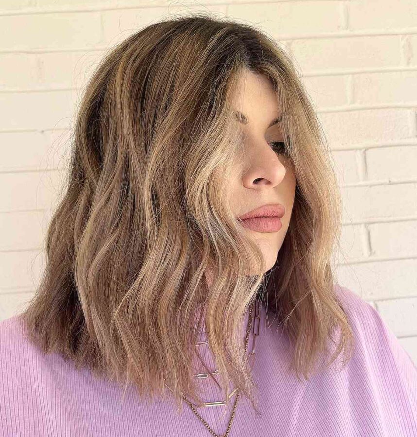 The Top 34 Medium Hairstyles For Oval Faces in 2026