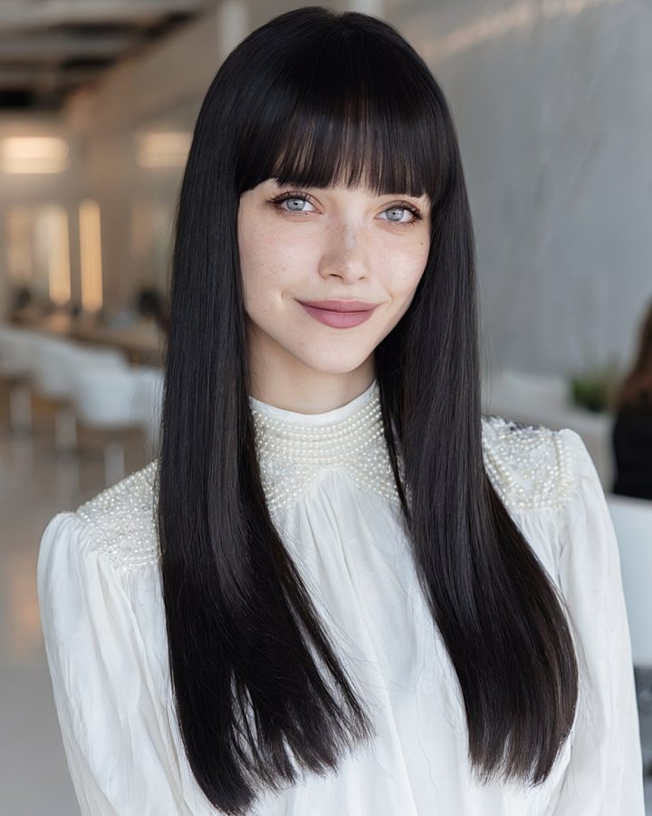 20+ Goth Haircuts for Long Hair That’ll Be Everywhere in 2026