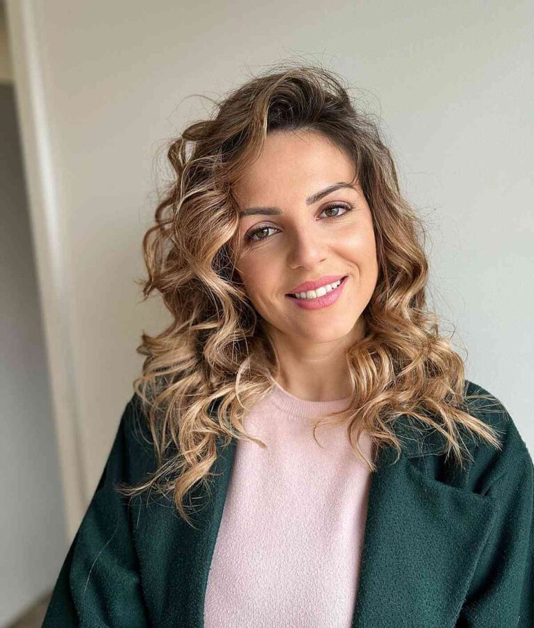 54 Impressive Deep Side Part Hairstyles To Pull Off a Simple Yet ...