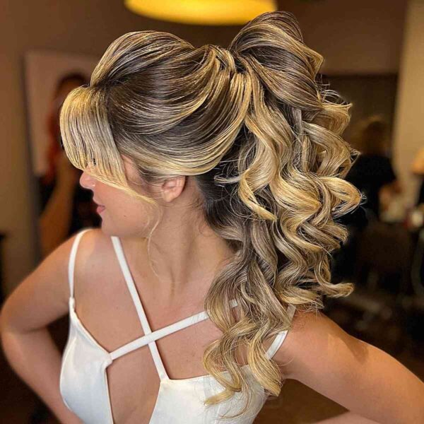 44 Simple & Cute Wedding Guest Hairstyle Ideas