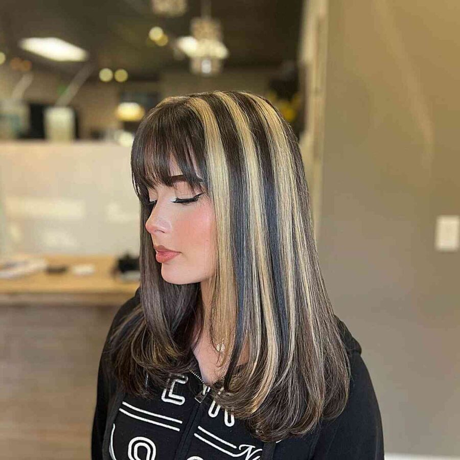 29 Skunk Stripe Hair Ideas to Try This Trend Yourself