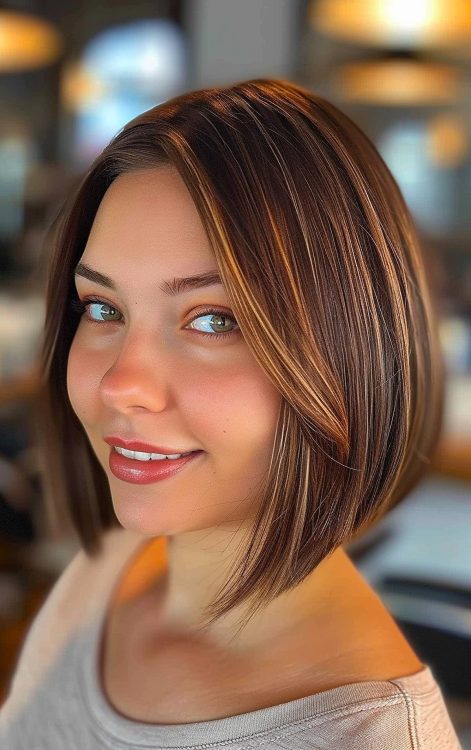 16 Amazing Examples of Short Dark Brown Hair in 2025
