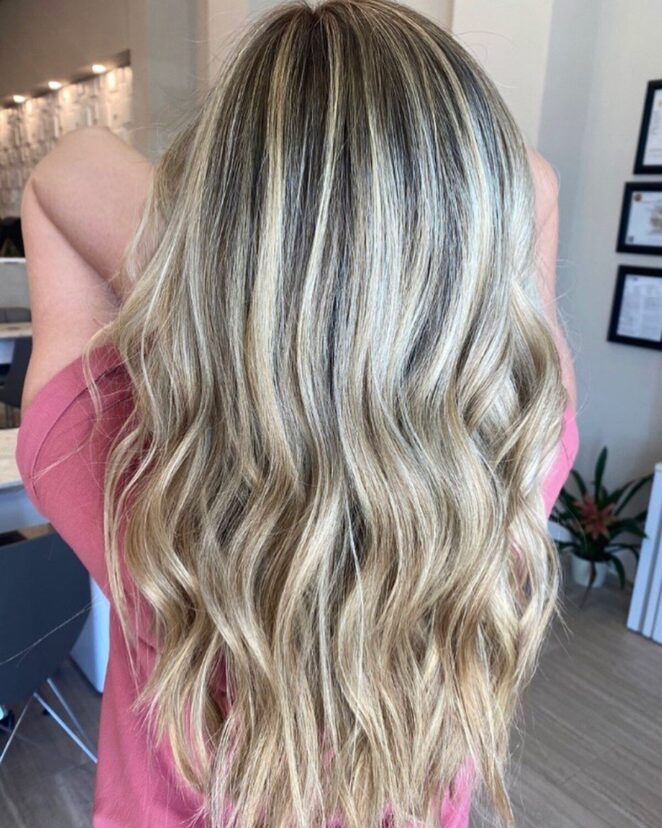 33 Best Champagne Blonde Hair Color Ideas for Every Skin Tone