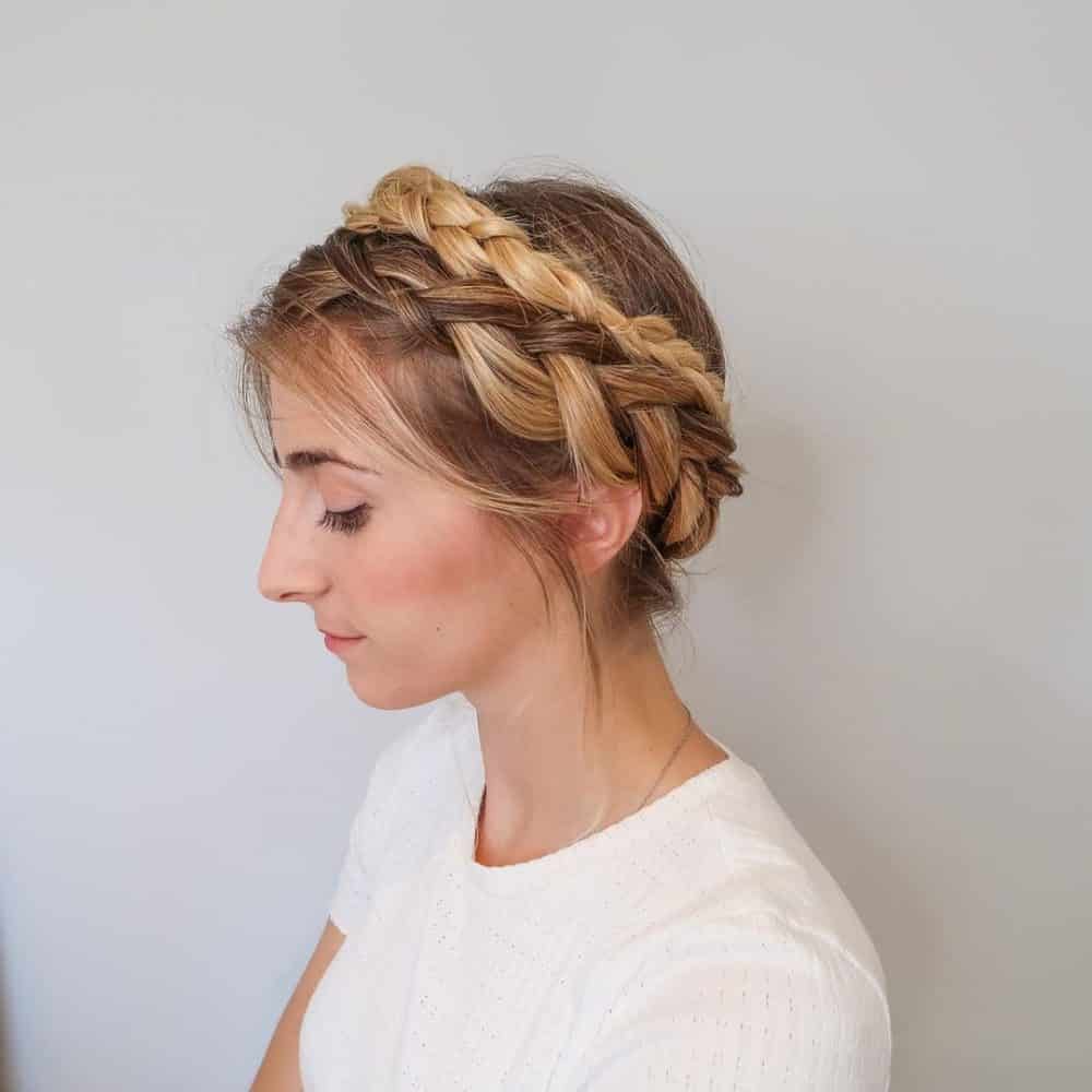20 Prettiest Halo Braid Hairstyles to Copy