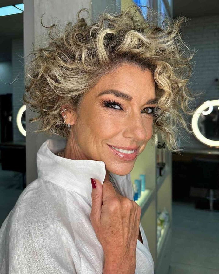 50 Short, Curly Bob Haircuts That Are Cute and Flattering