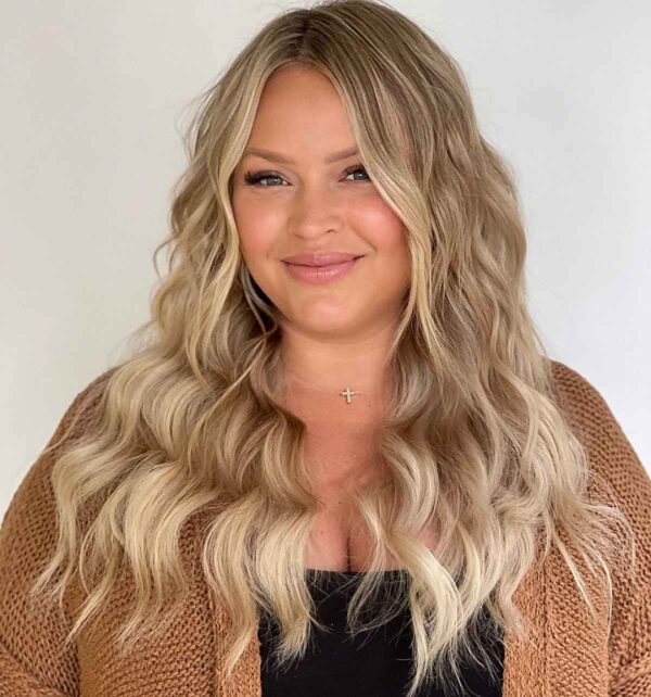 34 Most Flattering Long Hairstyles for Round Faces