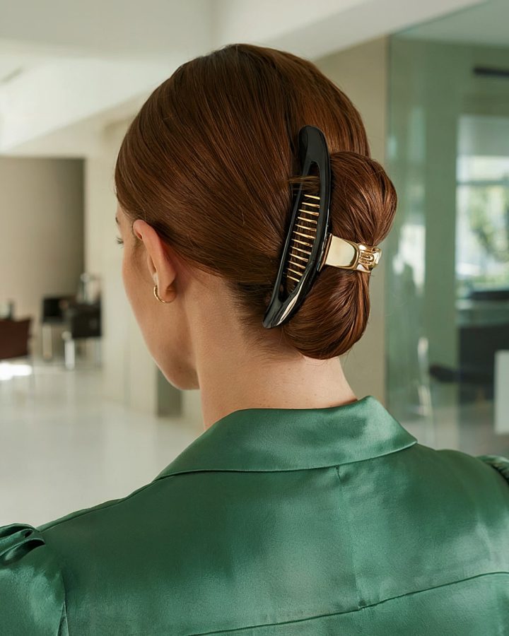25 Easy Claw Clip Hairstyles Youll Want to Wear All 2026