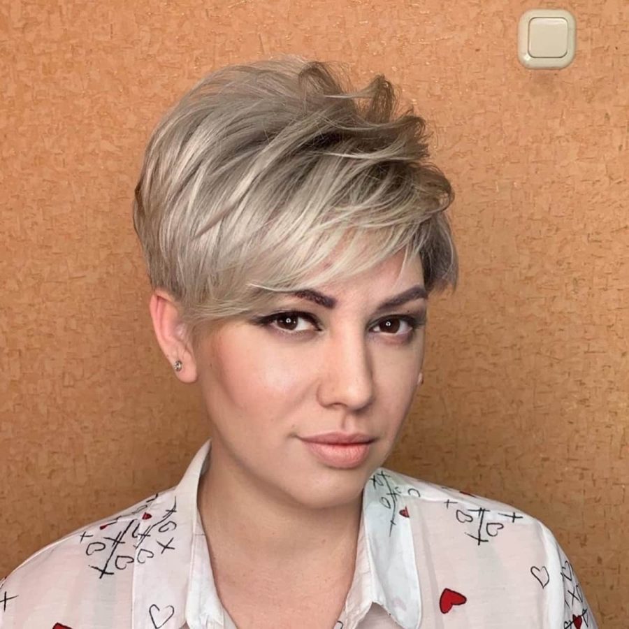 27 Ways to Add The Feather Cut Trend To Your Hair
