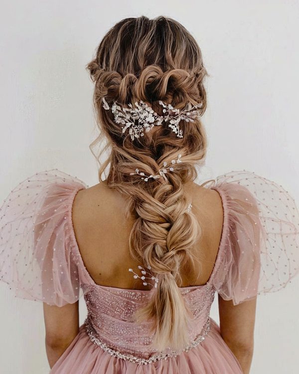 25 Easy Prom Hairstyles for 2025 You Have to See
