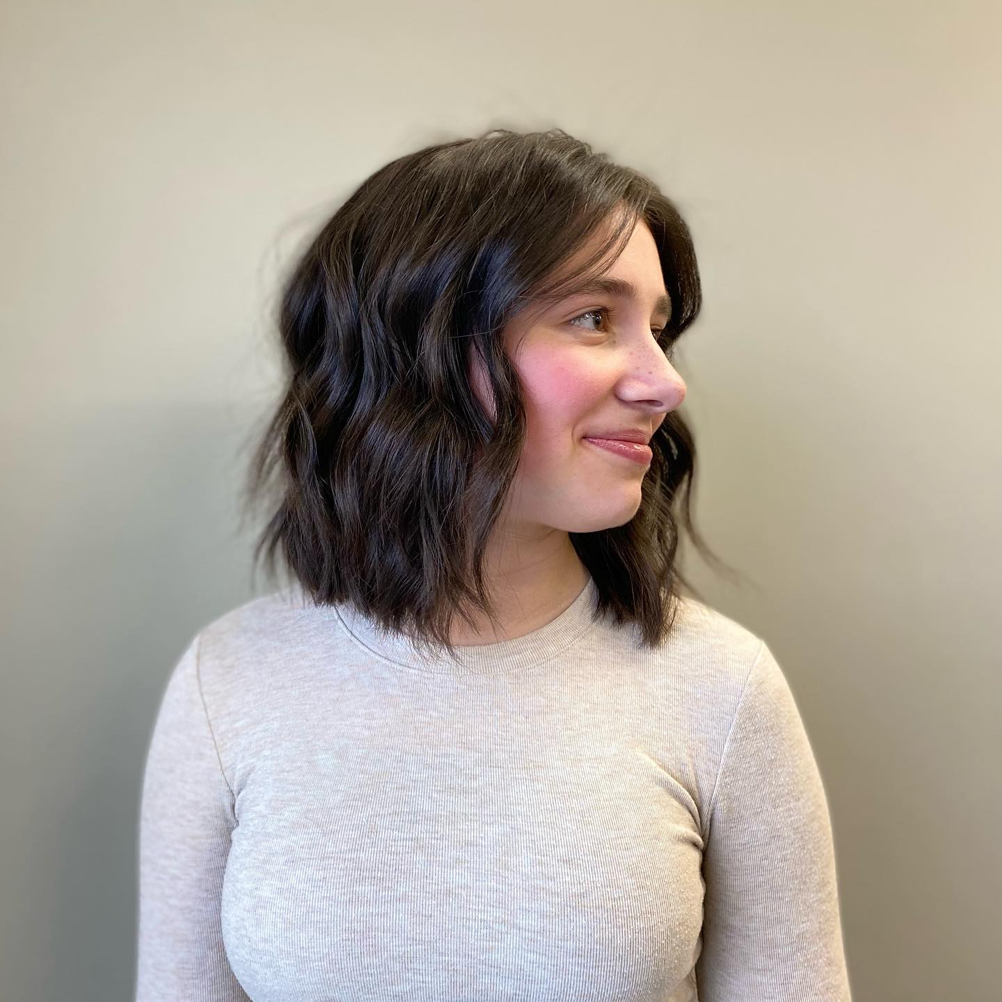 50 Beautiful Midi Bob Haircuts Women Are Getting In 2026
