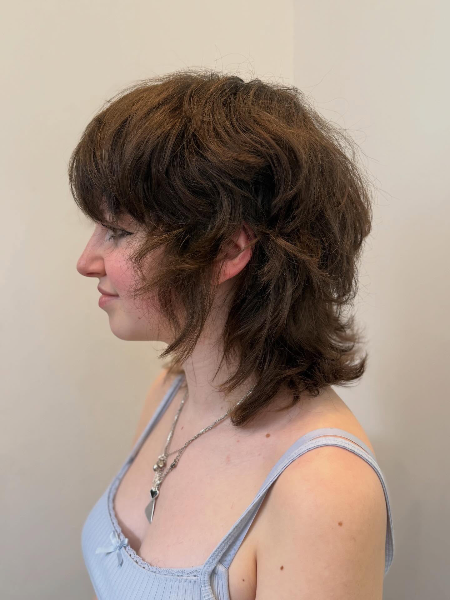 25 Modern Wolf Cut Hair Styles That Are All Over Social Media