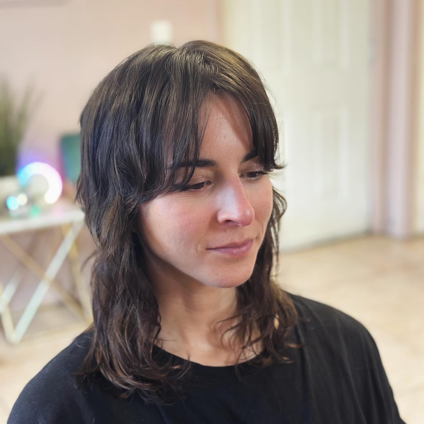 25 Trendy Shoulder-Length Shag Haircuts Women Love in 2026