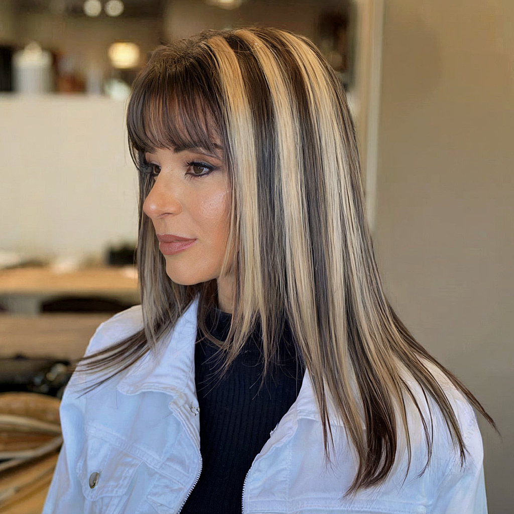 25 Skunk Stripe Hair Color Ideas That Are Too Cool for 2025 - Kappers ...