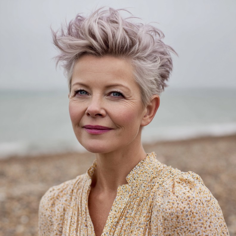 23 Chic Quiff Pixie Haircuts Women Over 50 Will Love Kappers Magazine