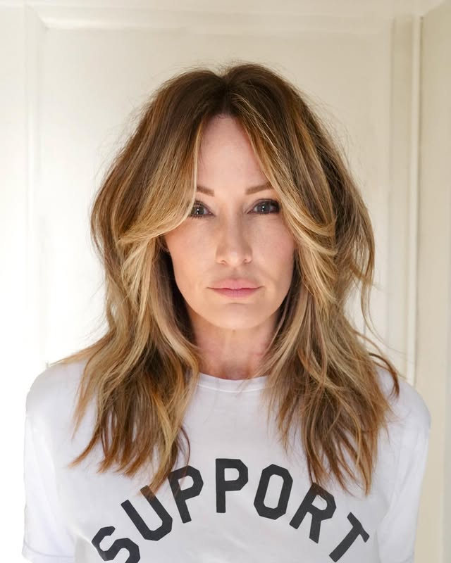 27 Middle Part Bangs That Are Perfect for Hot Summer Days