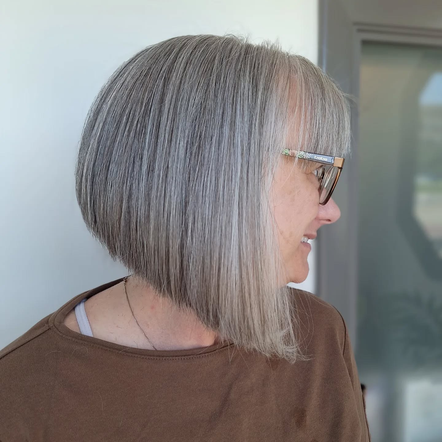 25 Low-Maintenance Short Angled Bob Haircuts That Are Going Viral Right Now