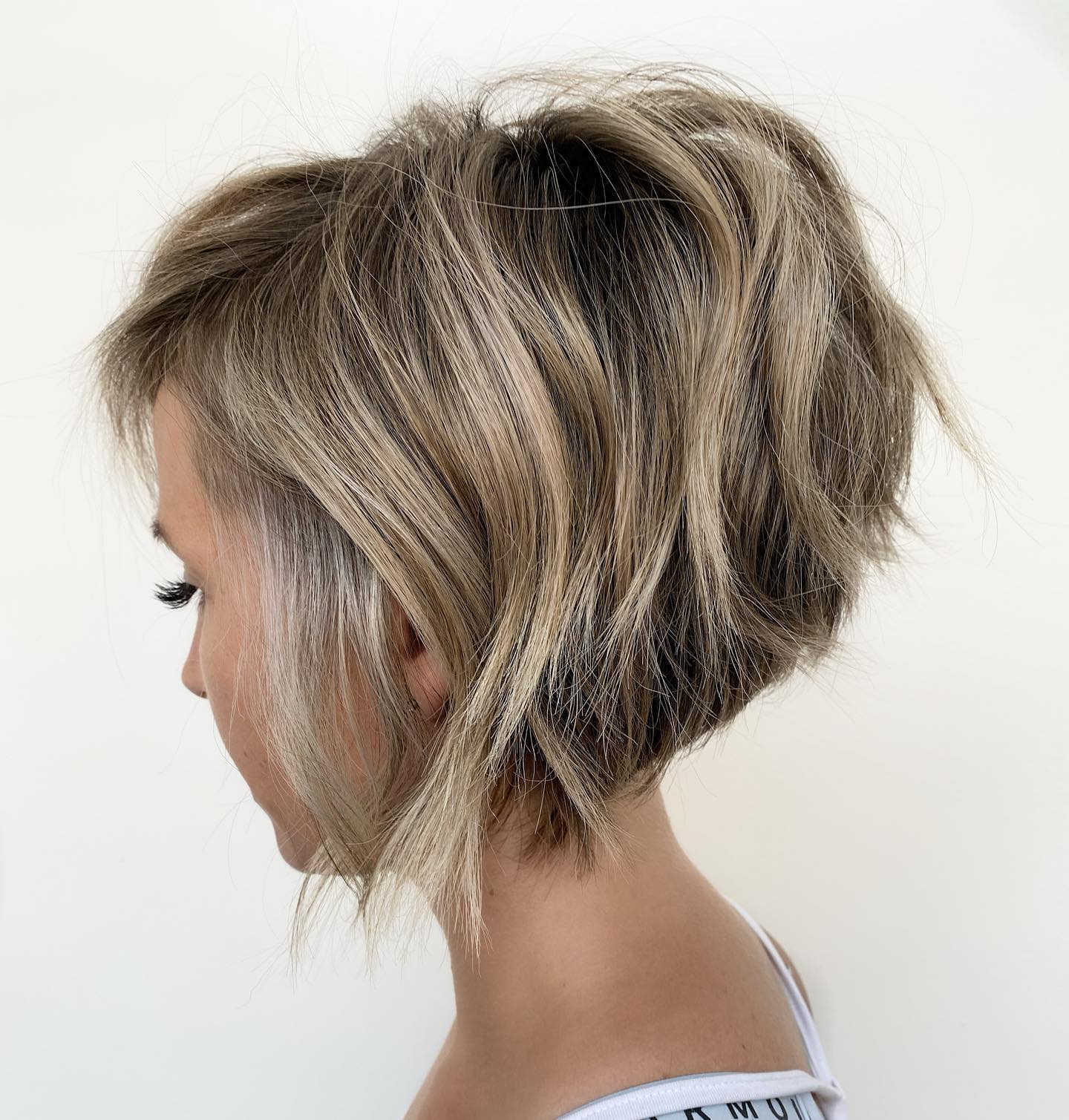 24 Effortless Feathered Bob Haircuts to Try This Summer - Kappers Magazine