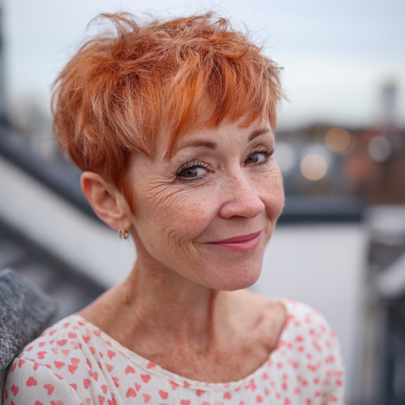 23 Cutest Red Pixie Cuts Women 50+ Are Choosing - Kappers Magazine