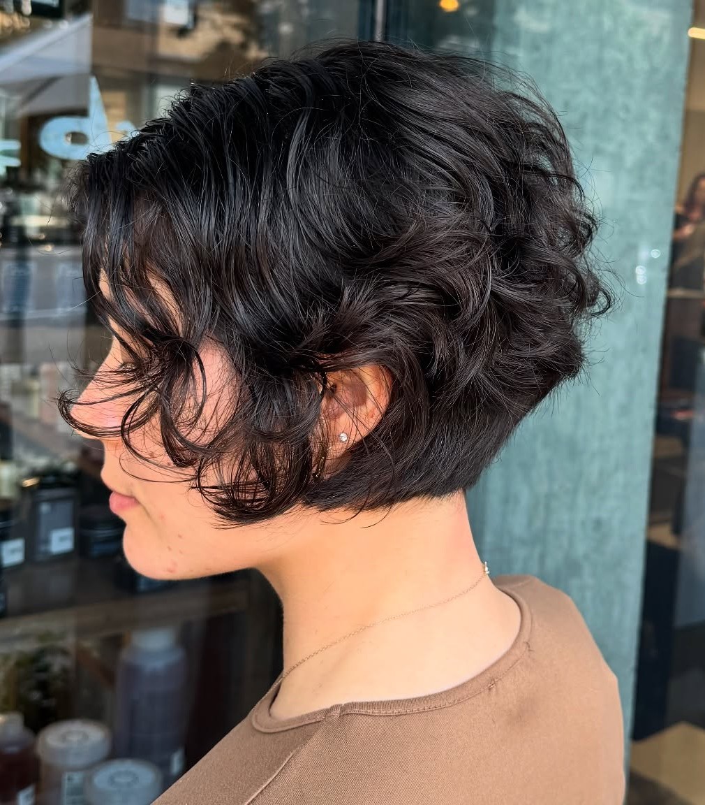 28 Amazing Curved Pixie-Bob Cuts To Try Before You Hit Your 50s