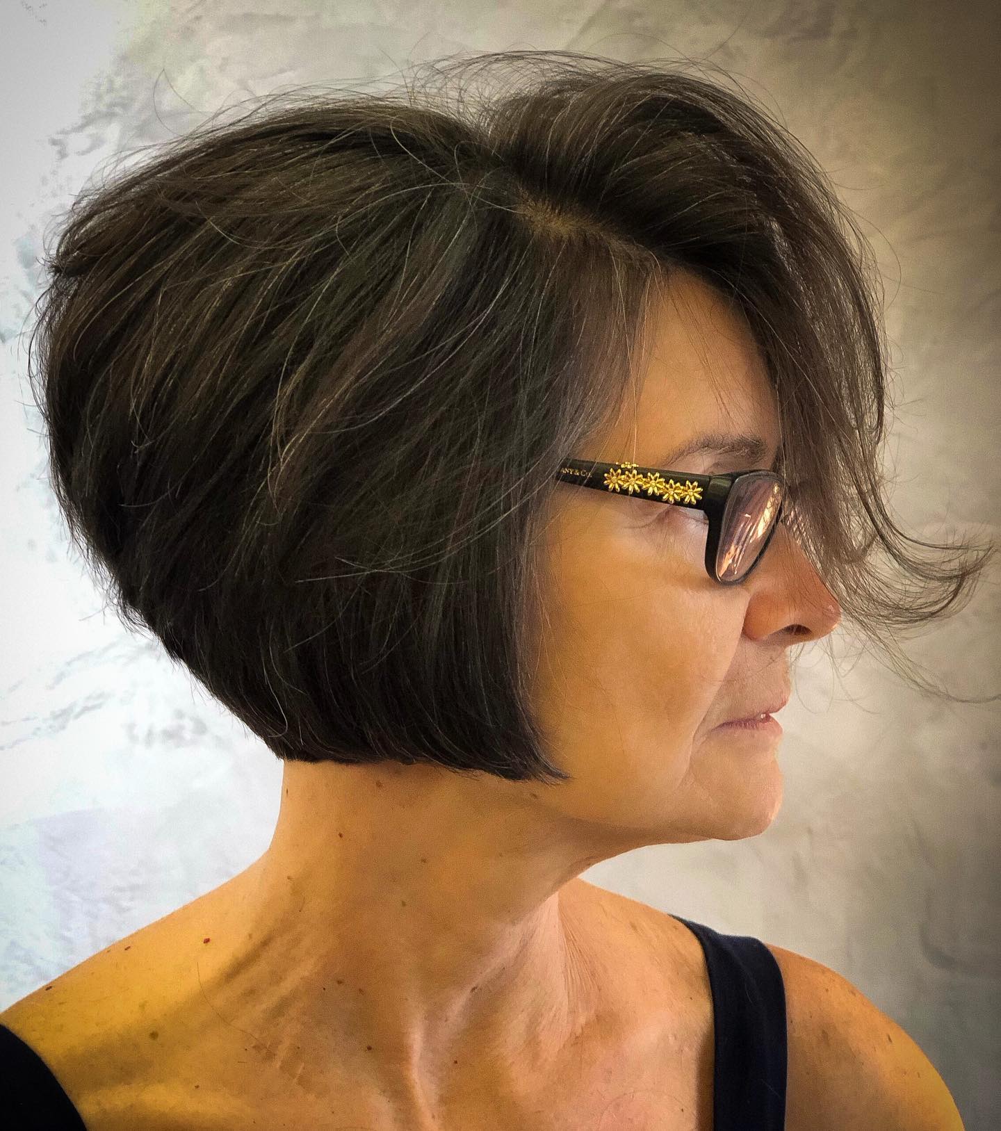 26 Gorgeous Wedge Haircuts for Women Over 60 with Glasses - Kappers ...