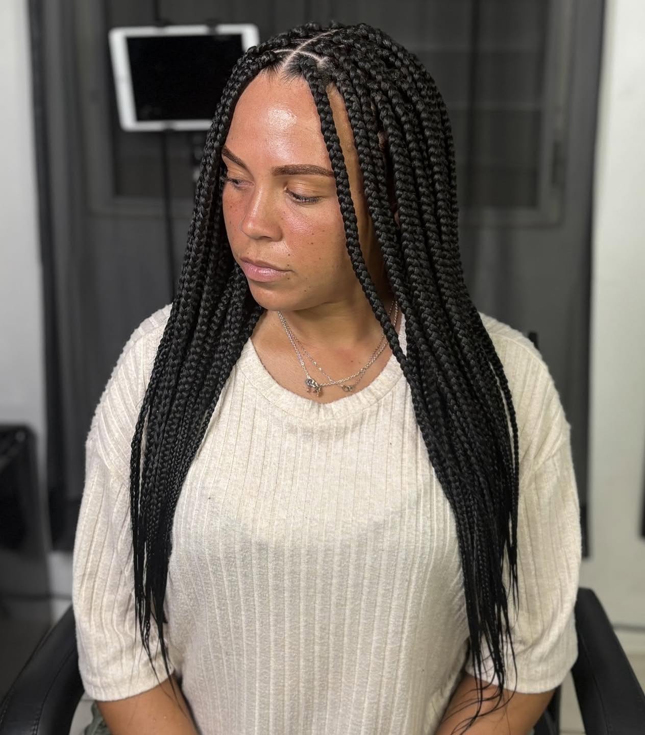 23 Creative Small Box Braids That Black Women Are Loving This Season - Kappers Magazine