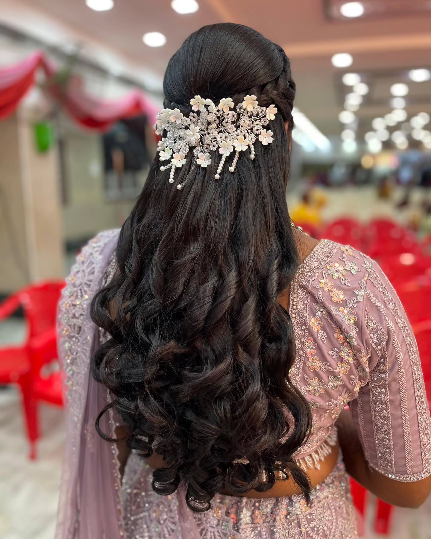 15 Elegant Hairstyle for Saree Looks That Blend Tradition and Glamour