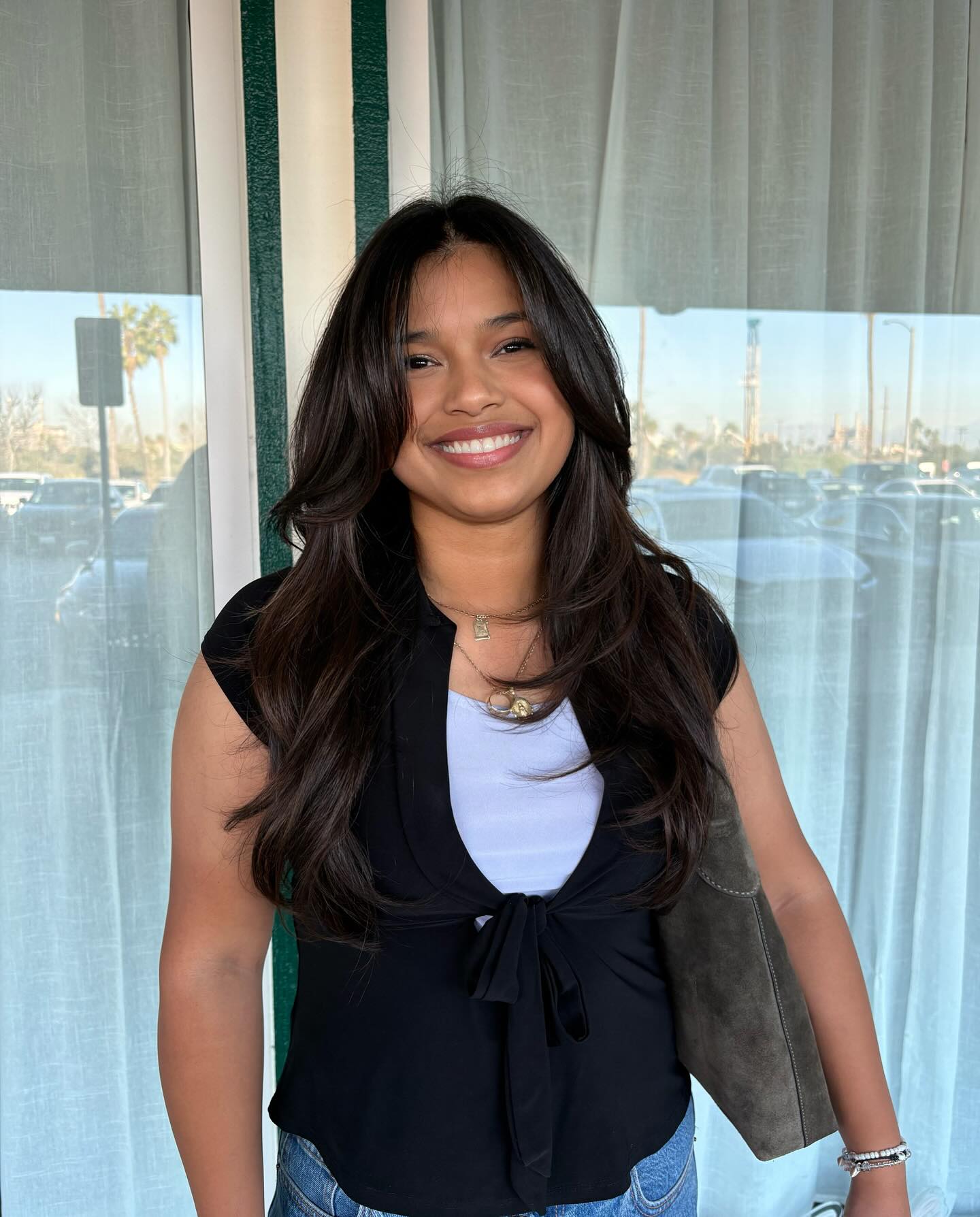 15 Elegant Long Hair with Layers and Curtain Bangs Looks to Copy