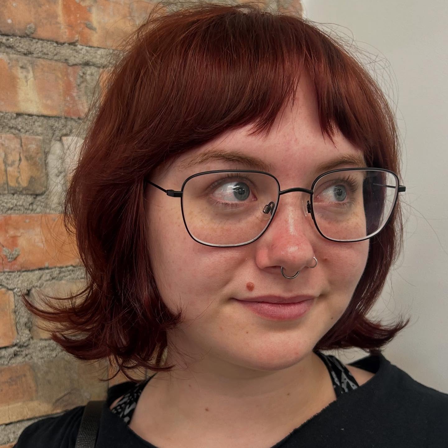 15 Trendy Micro Bangs for Round Face Shapes That Flatter Instantly
