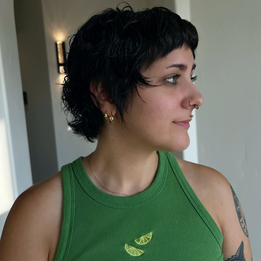 15 Soft Wavy Pixie Cut Ideas for Textured, Feminine Style