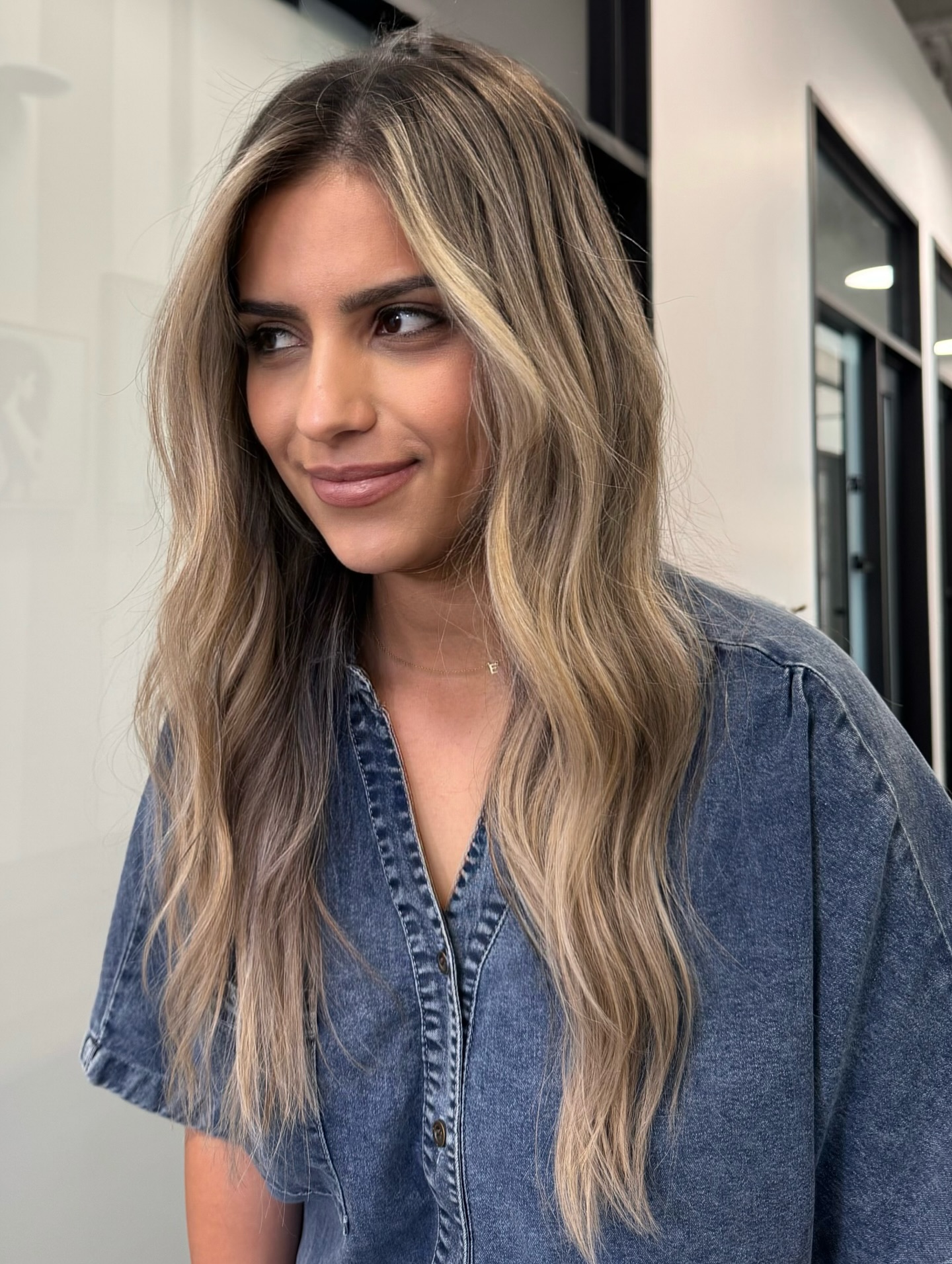 15 Modern Western Hairstyles With Soft, Natural Texture