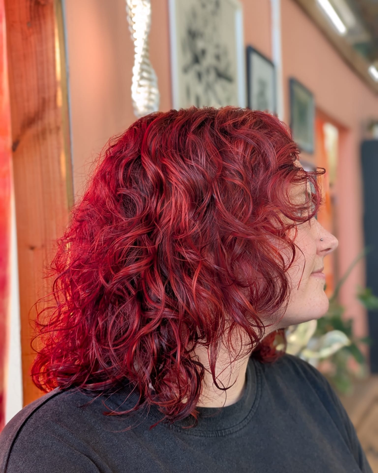 15 Stunning Medium-Length Curly Hair Ideas for 2026