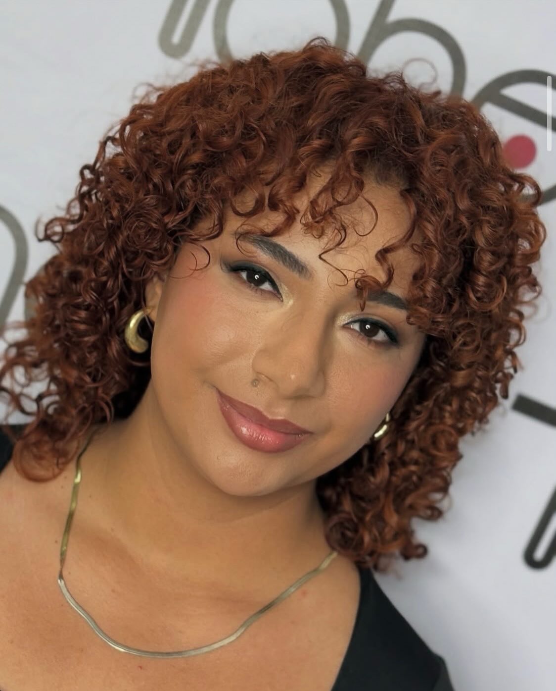 15 Stunning Medium-Length Curly Hair Ideas for 2026