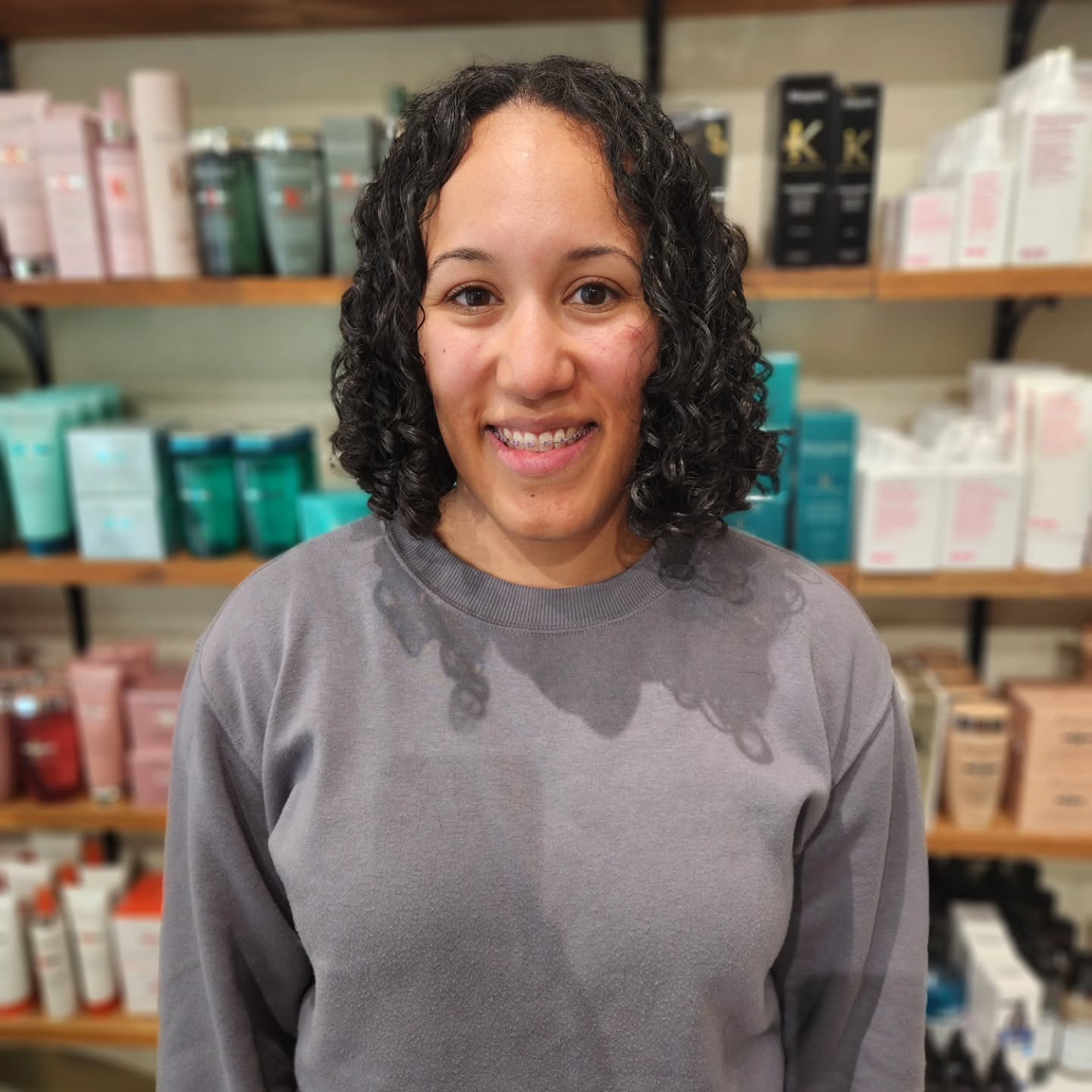 15 Stunning Medium-Length Curly Hair Ideas for 2026