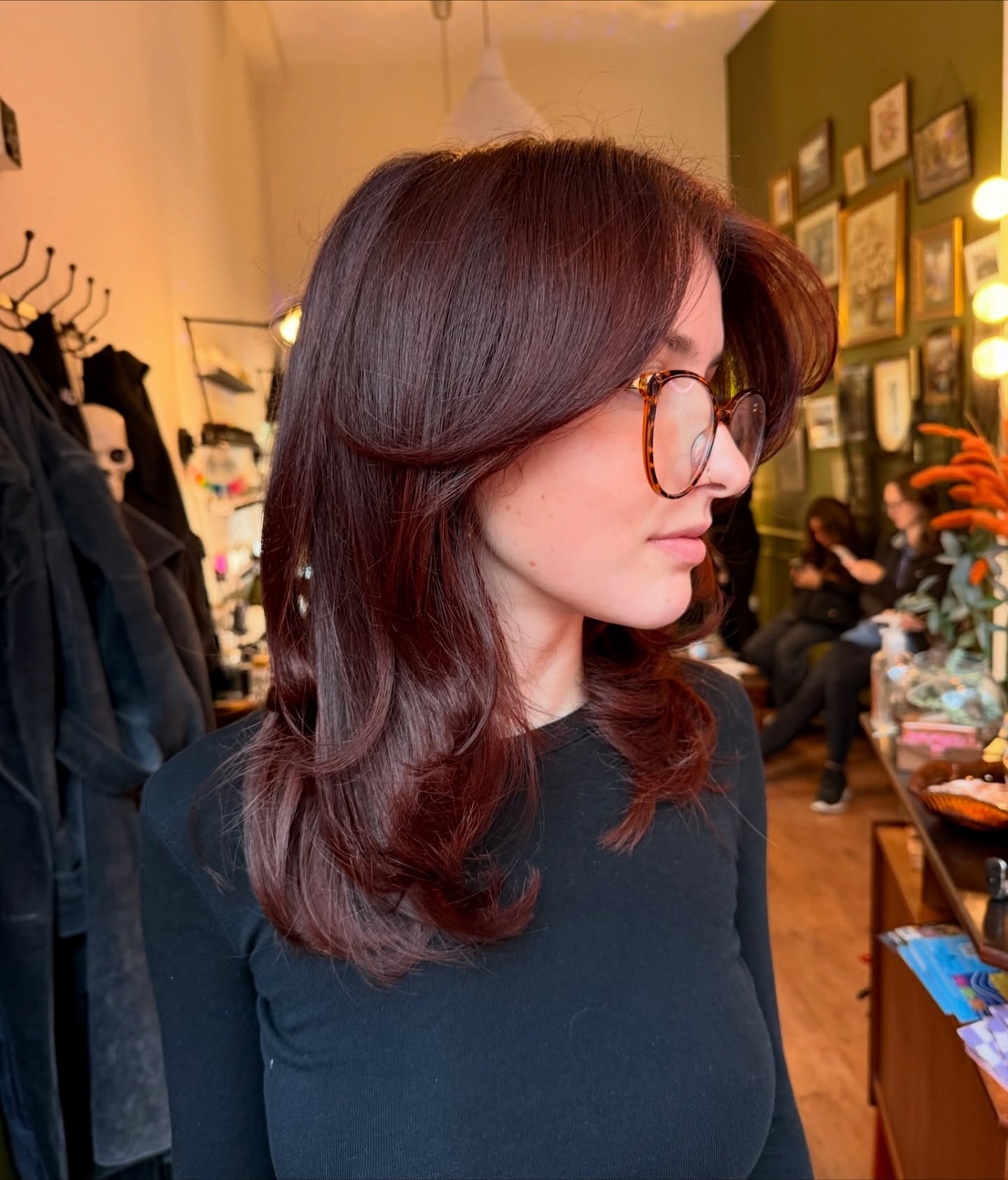 15 Gorgeous Layers for Medium Length Hair That Women Are Loving in 2026